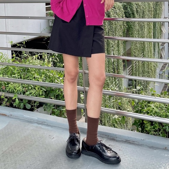 Uniqlo | Skirts | Uniqlo Linen Black Blend Skort Large | Poshmark